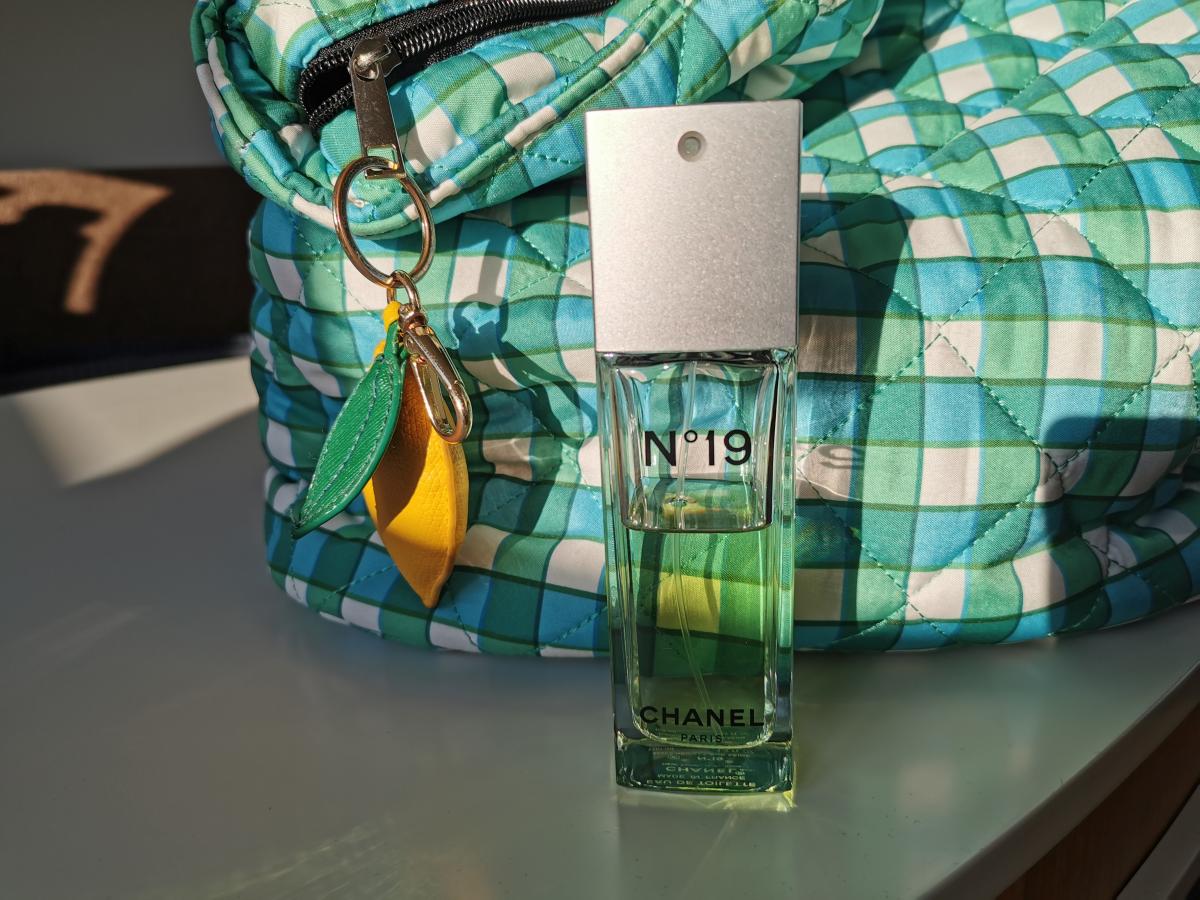 Chanel N°19 Chanel parfum - een geur voor dames 1970