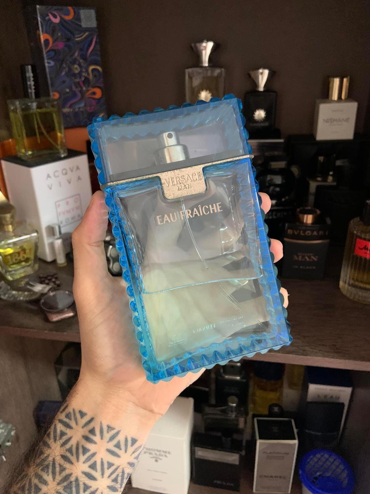 Versace Man Eau Fraiche Versace Colonia - una fragancia para Hombres 2006