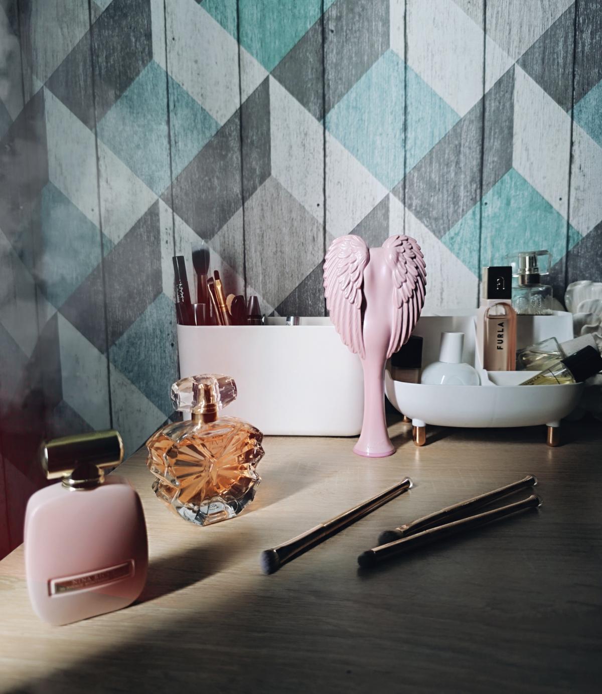 Eve Become Avon parfém - a Nový vůně pro ženy 2023