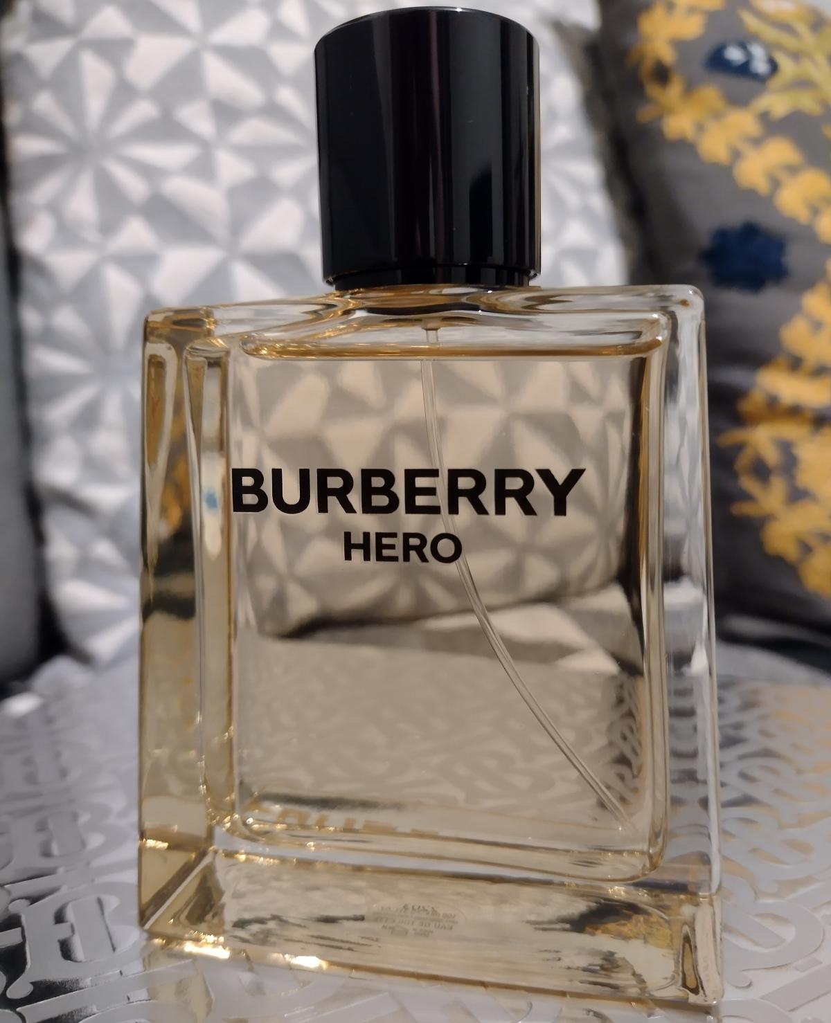 Hero Burberry Colonia - una fragancia para Hombres 2021