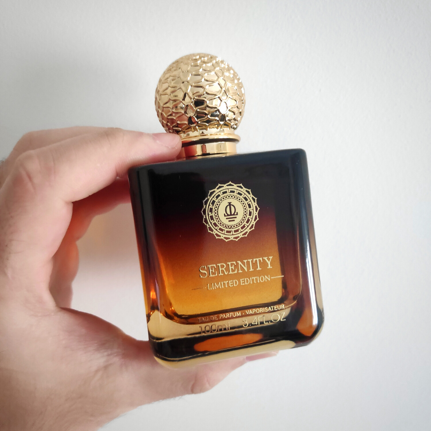 Serenity Omanluxury parfum - un parfum unisex 2020