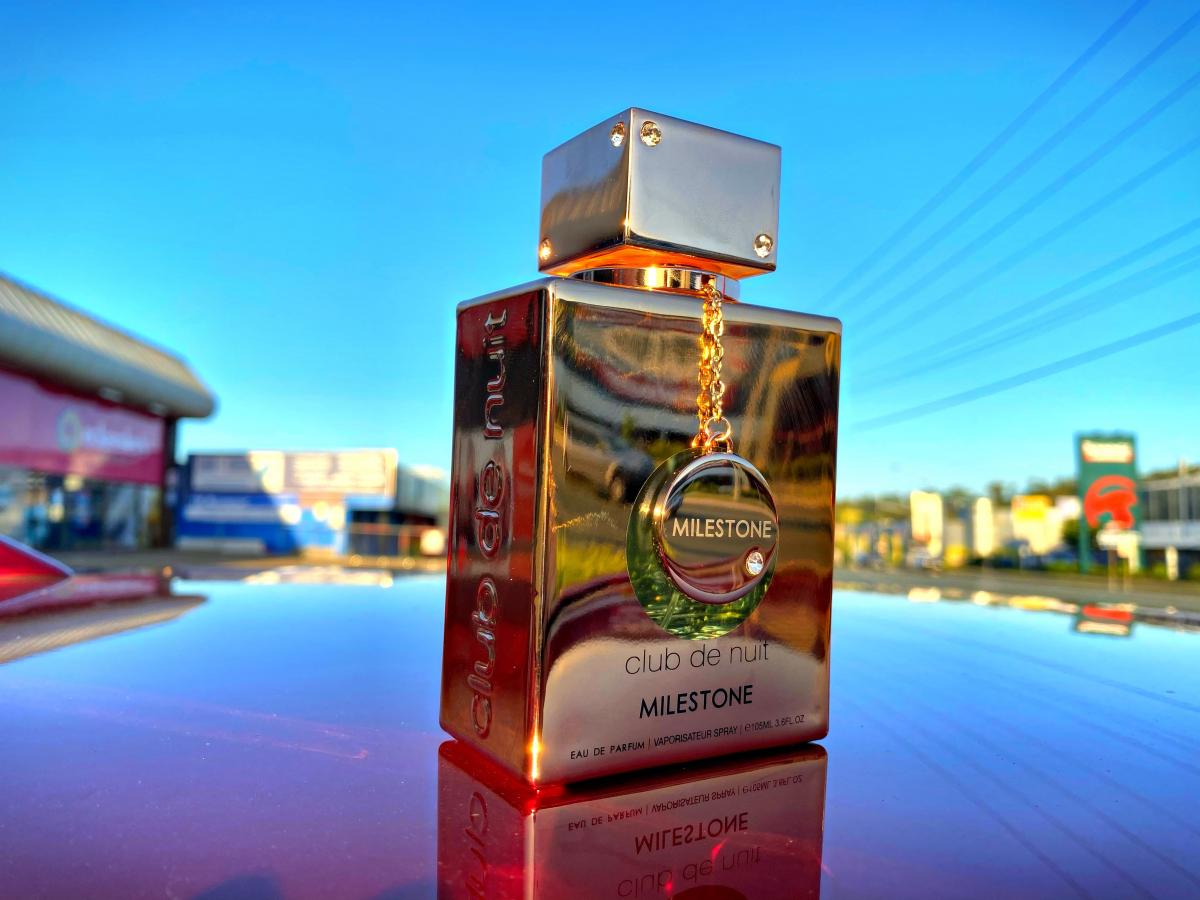 Club de Nuit Milestone Armaf perfume - a fragrância Compartilhável 2019