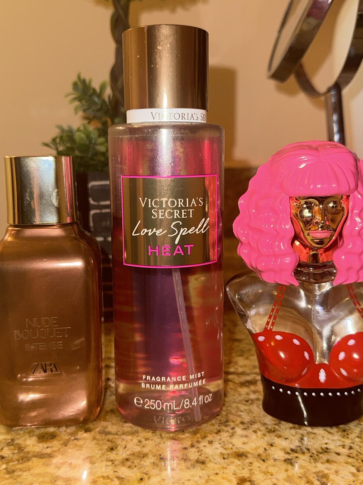 Love Spell Heat Victoria's Secret perfume - a fragrância Feminino 2022