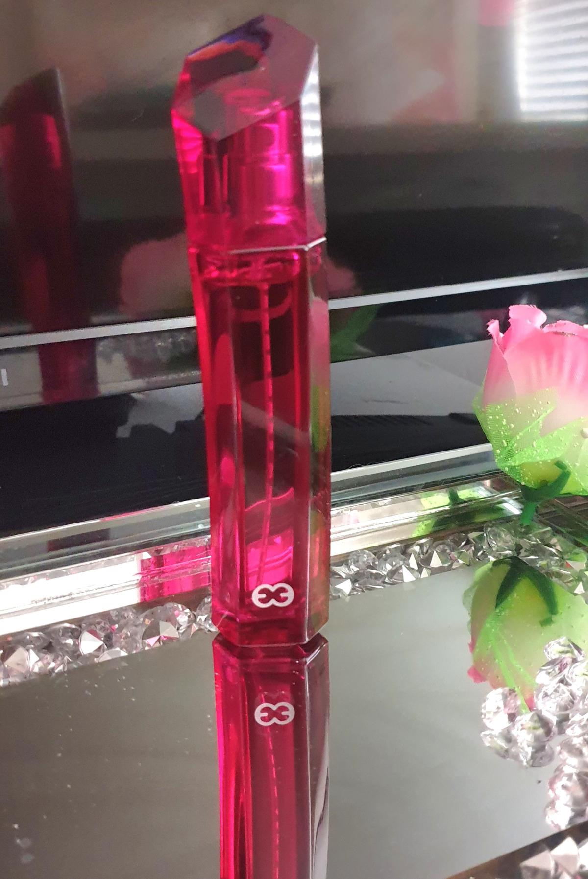 Escada Magnetism Escada parfem - parfem za žene 2003