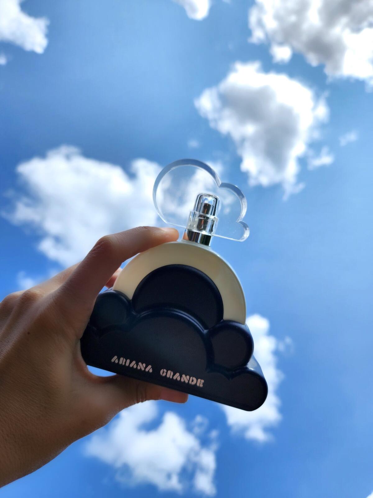 Cloud Intense Ariana Grande perfume - a fragrância Feminino 2021