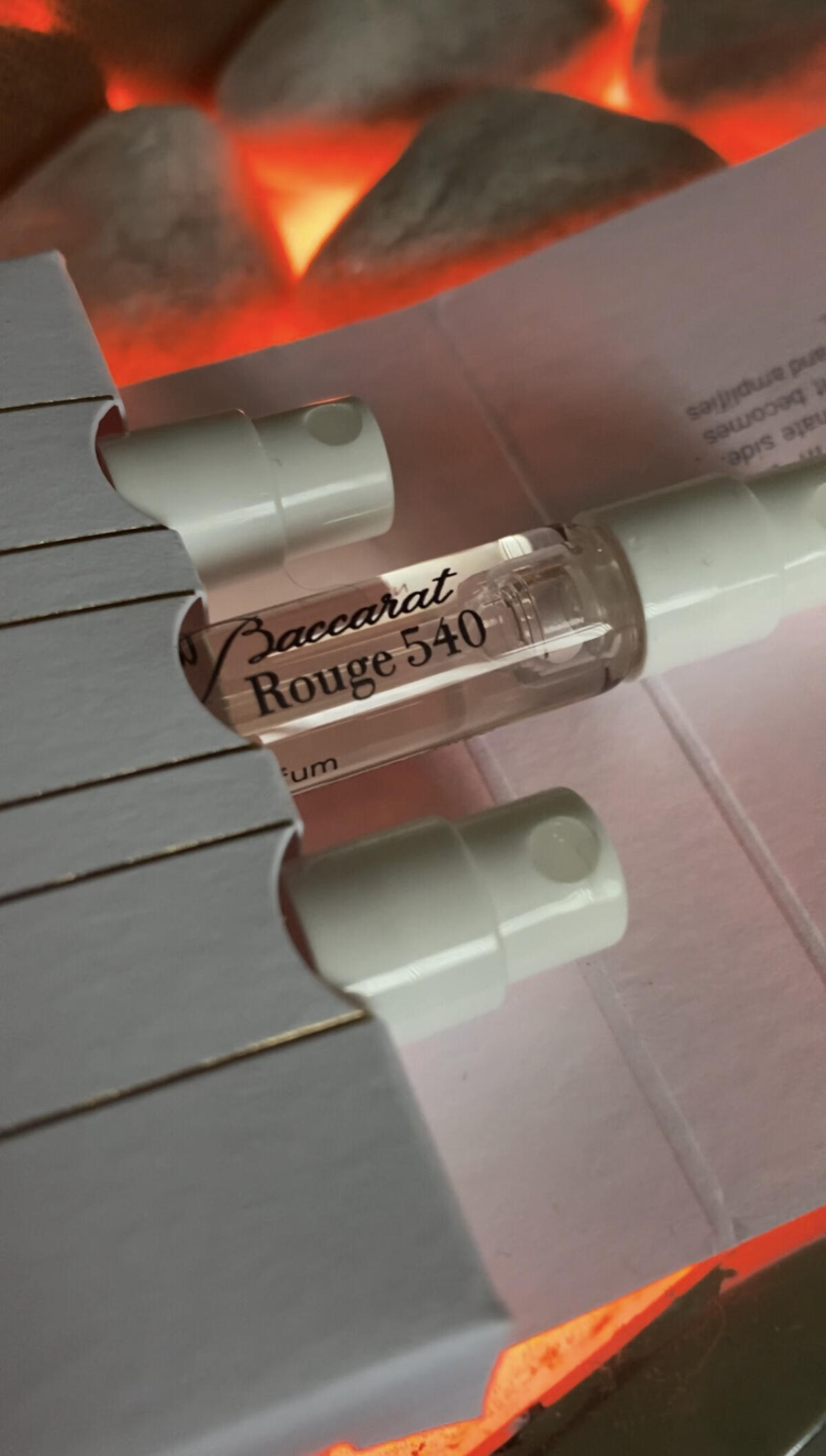 Baccarat Rouge 540 Maison Francis Kurkdjian άρωμα - ένα άρωμα για ...