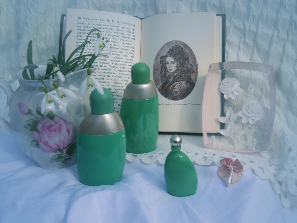 Eden Cacharel perfume - a fragrância Feminino 1994