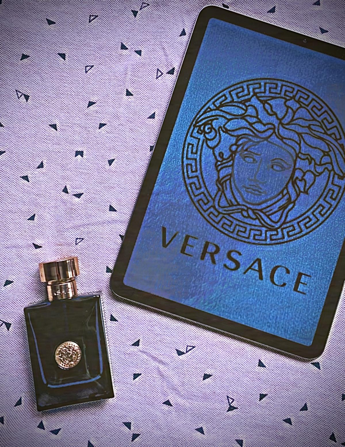 Versace Pour Homme Dylan Blue Versace одеколон — аромат для мужчин 2016