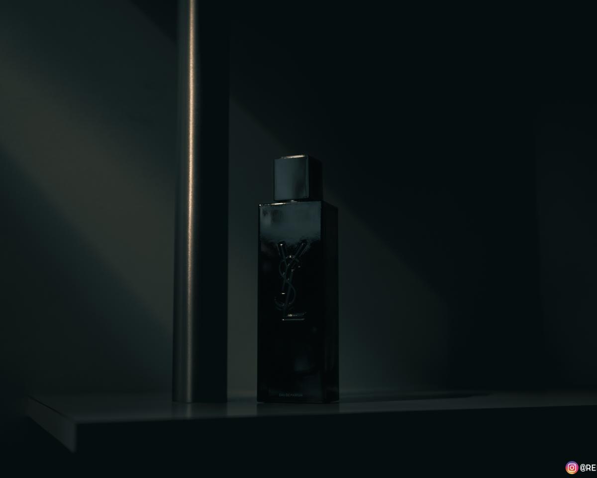 MYSLF Eau de Parfum Yves Saint Laurent Colonia - una nuevo fragancia para Hombres 2023