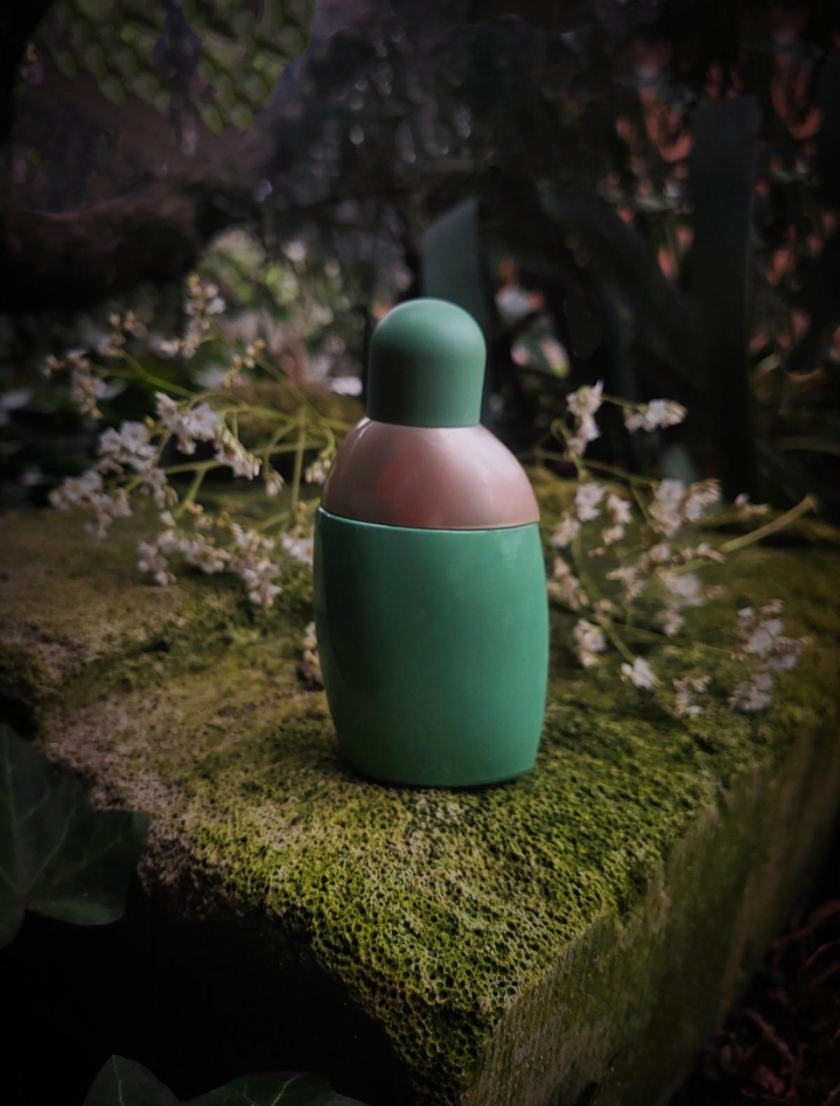 Eden Cacharel perfume - a fragrância Feminino 1994