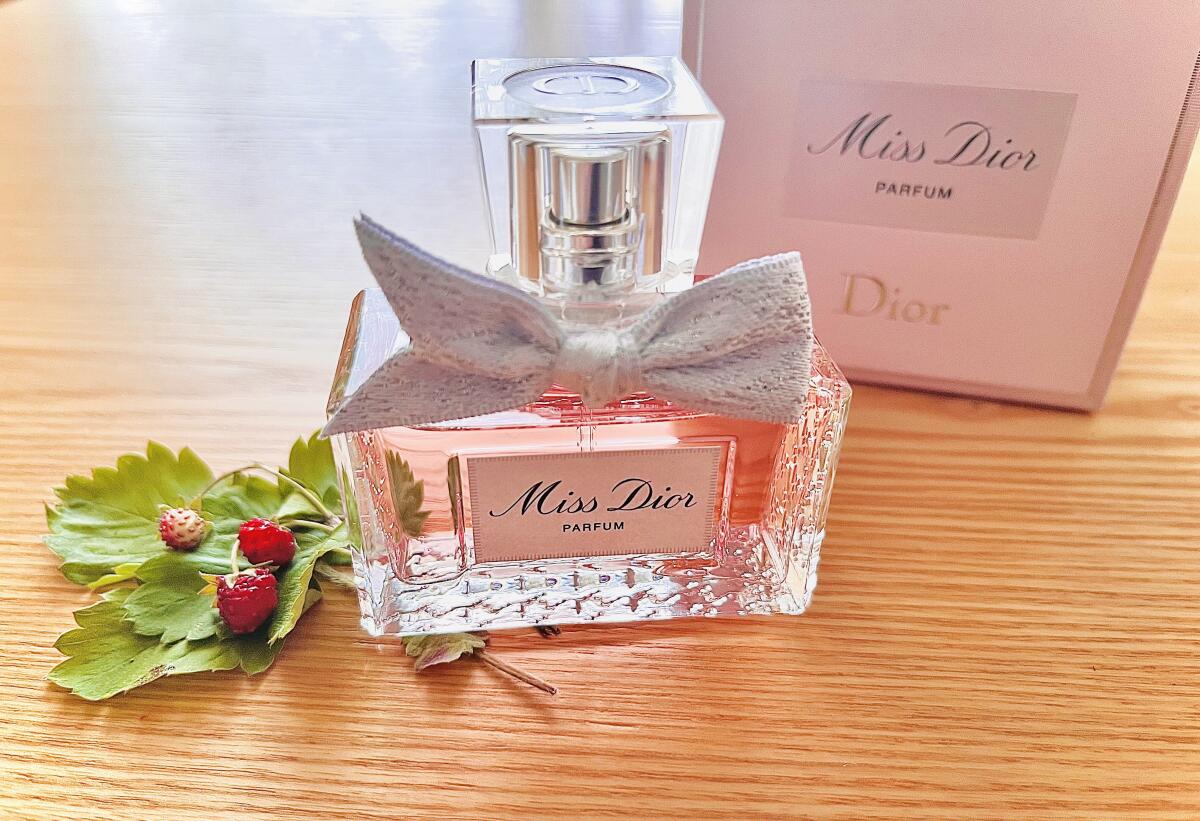 Miss Dior Parfum (2024) Dior Parfum - ein neues Parfum für Frauen 2024