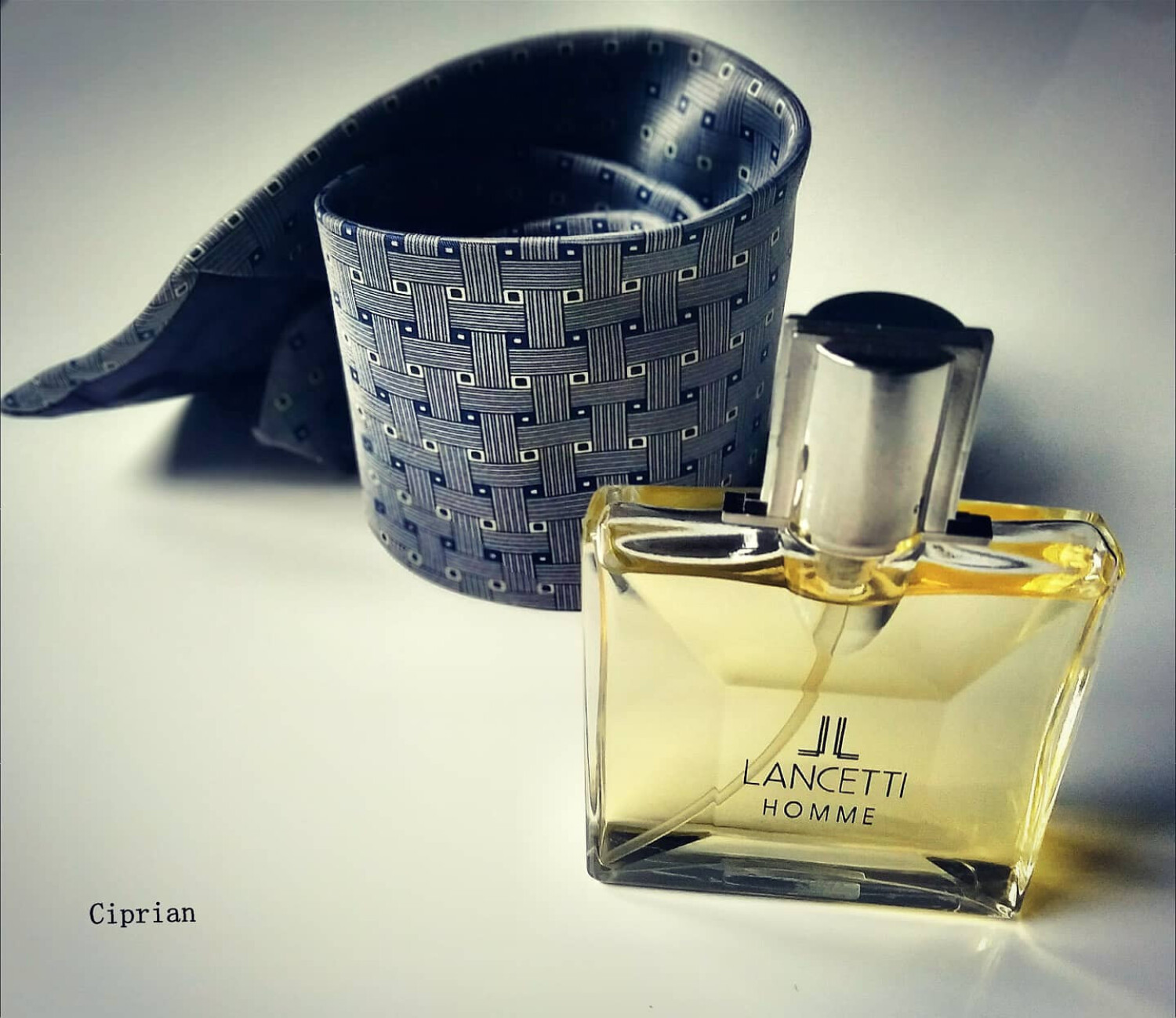 Lancetti Homme Lancetti үнэртэн - a сүрчиг эрэгтэй