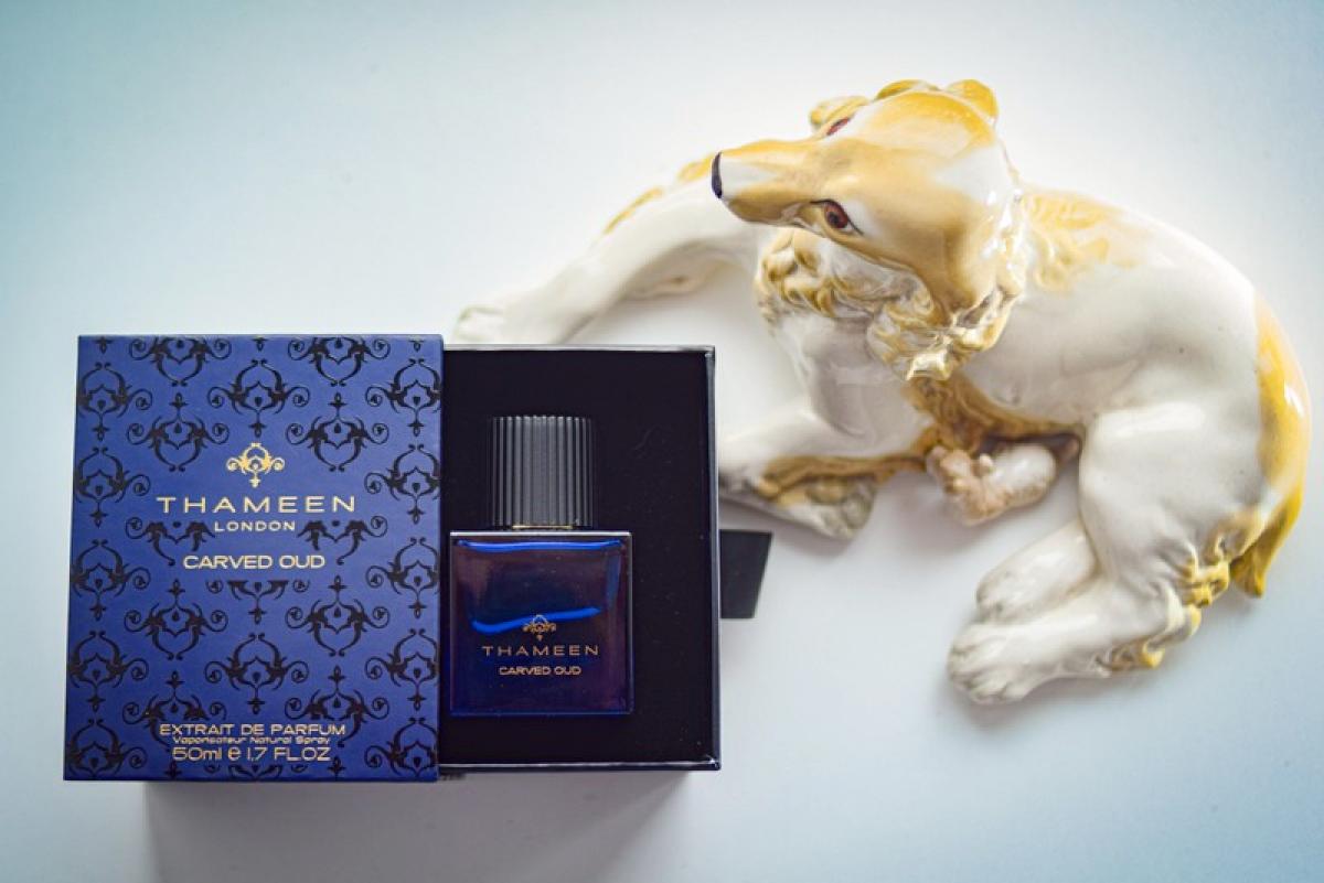 Carved Oud Thameen fragancia - una fragancia para Hombres y Mujeres 2013