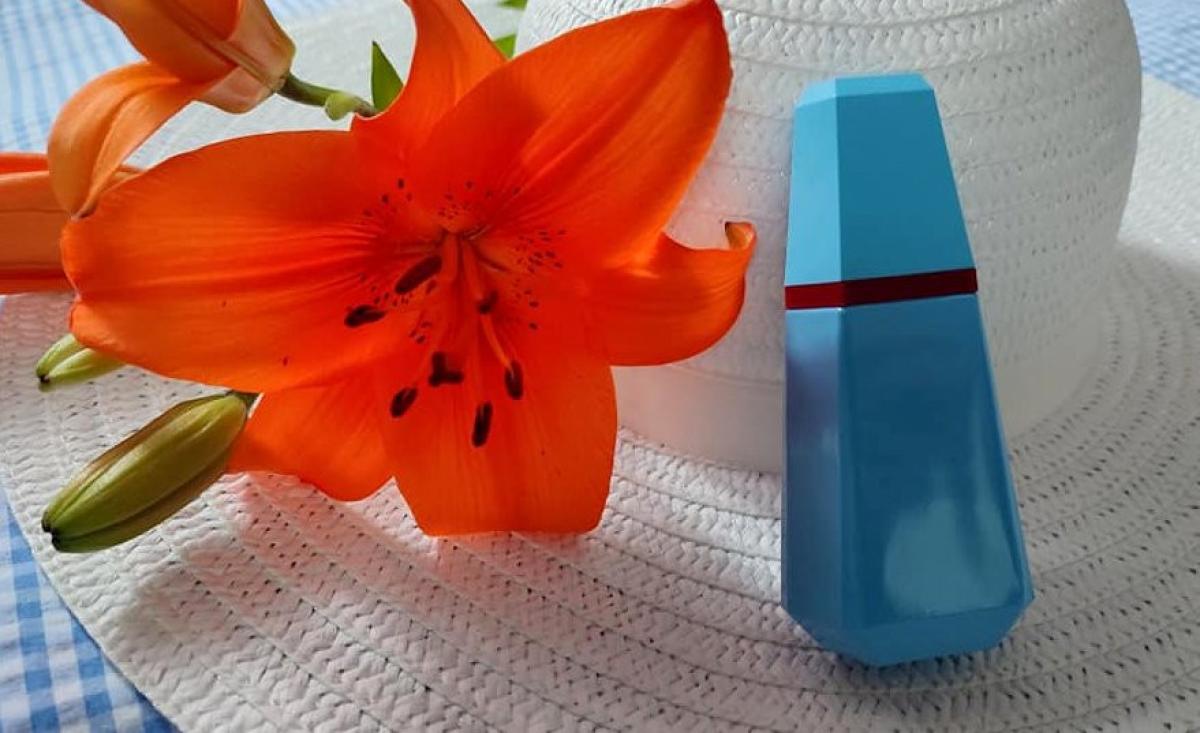 LouLou Cacharel perfume - a fragrância Feminino 1987