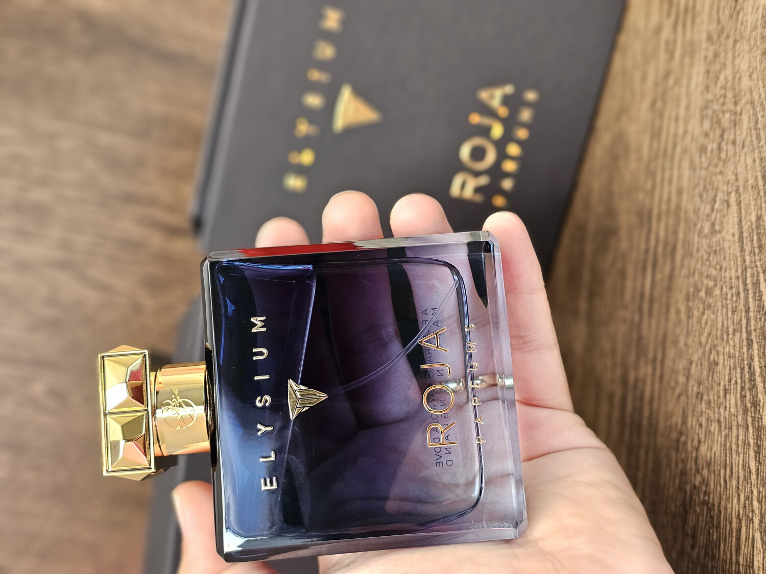 Elysium Pour Homme Parfum Cologne Roja Dove Colônia - a fragrância ...