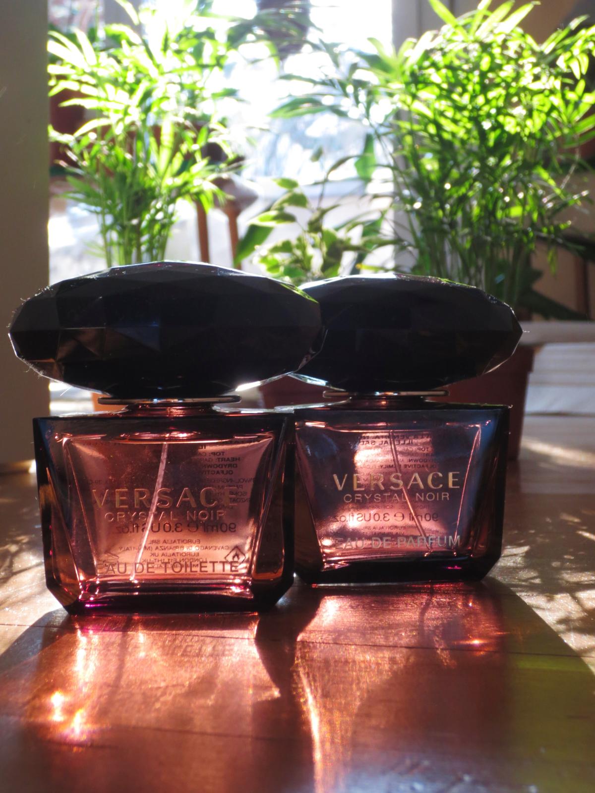 Crystal Noir Versace perfume - a fragrância Feminino 2004