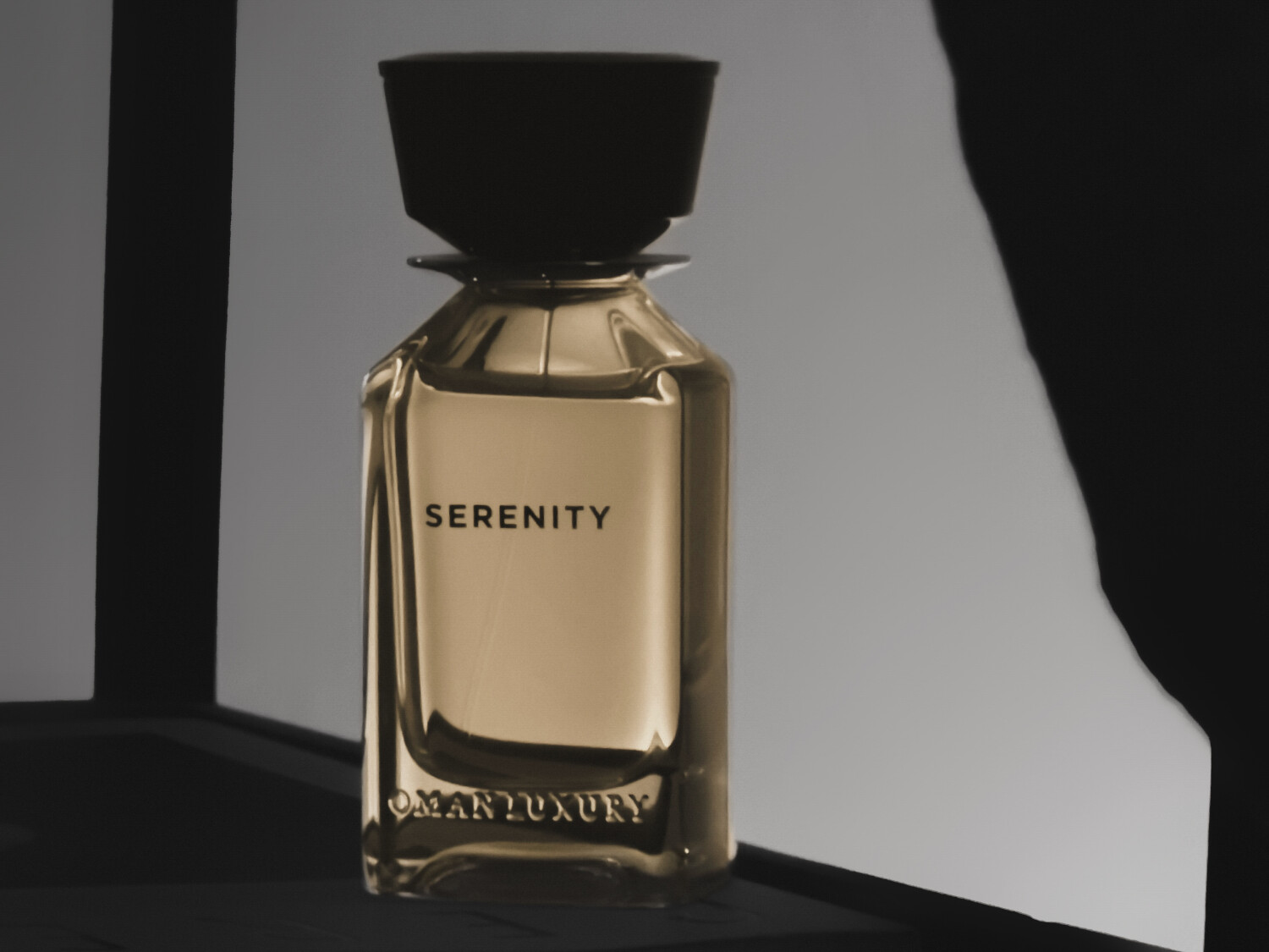 Serenity Omanluxury perfume - a fragrância Compartilhável 2020