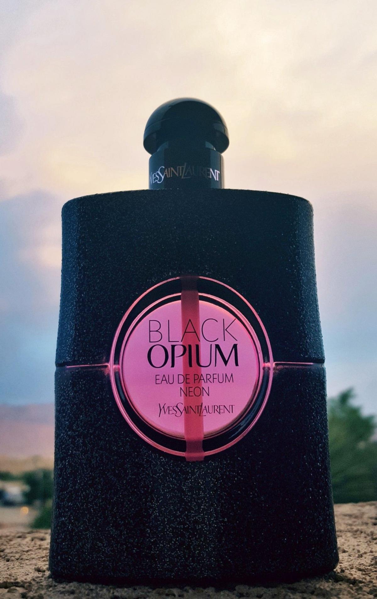 Black Opium Neon Yves Saint Laurent άρωμα - ένα άρωμα για γυναίκες 2019