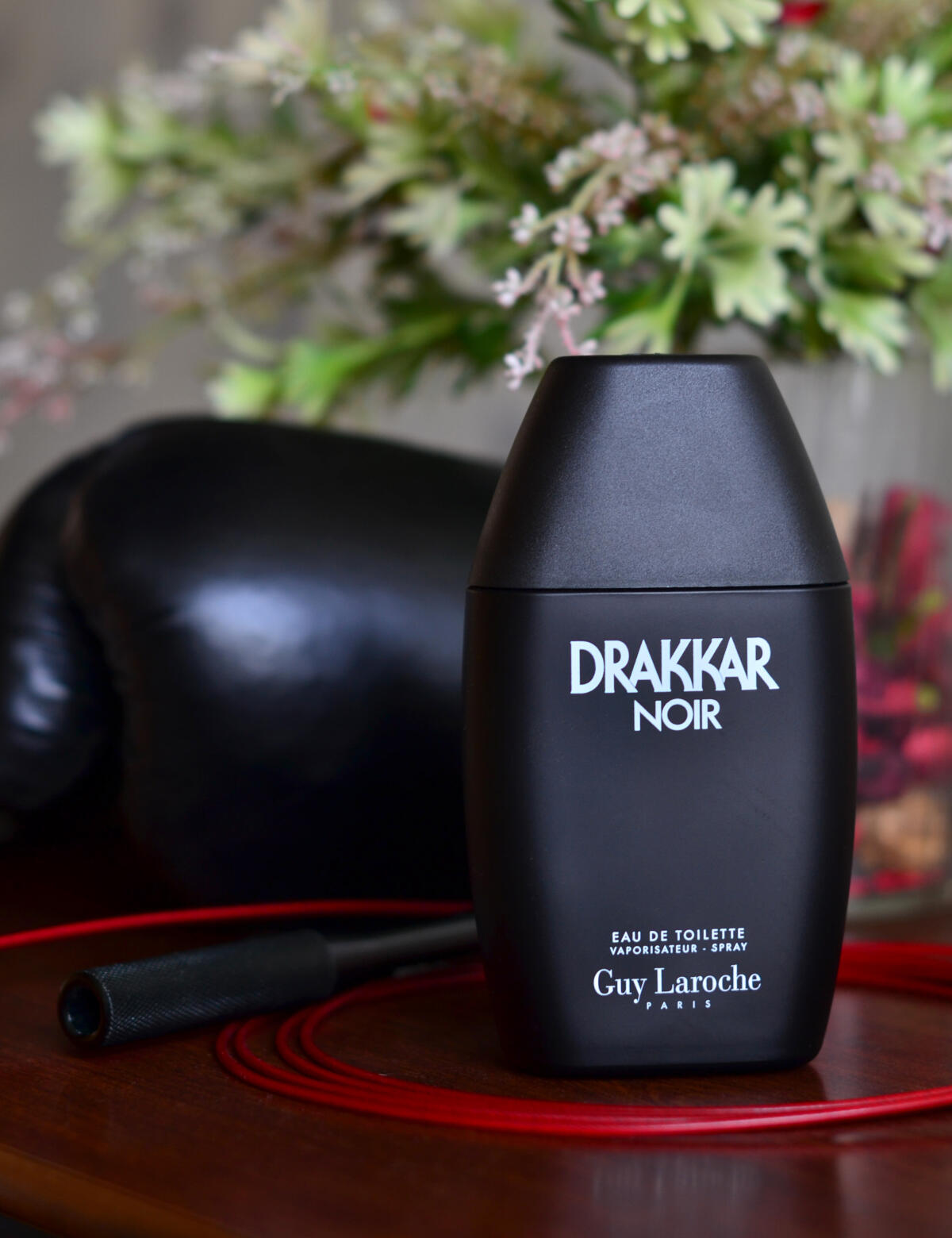 Drakkar Noir Guy Laroche κολόνια - ένα άρωμα για άνδρες 1982