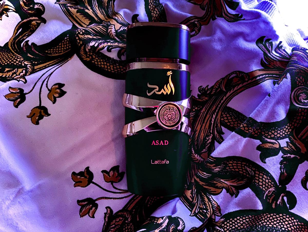 Asad Lattafa Perfumes Colonia - una fragancia para Hombres 2021