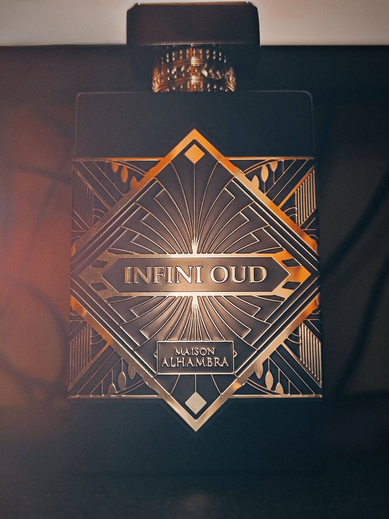 Infini Oud Maison Alhambra parfum - un parfum pour homme et femme 2022