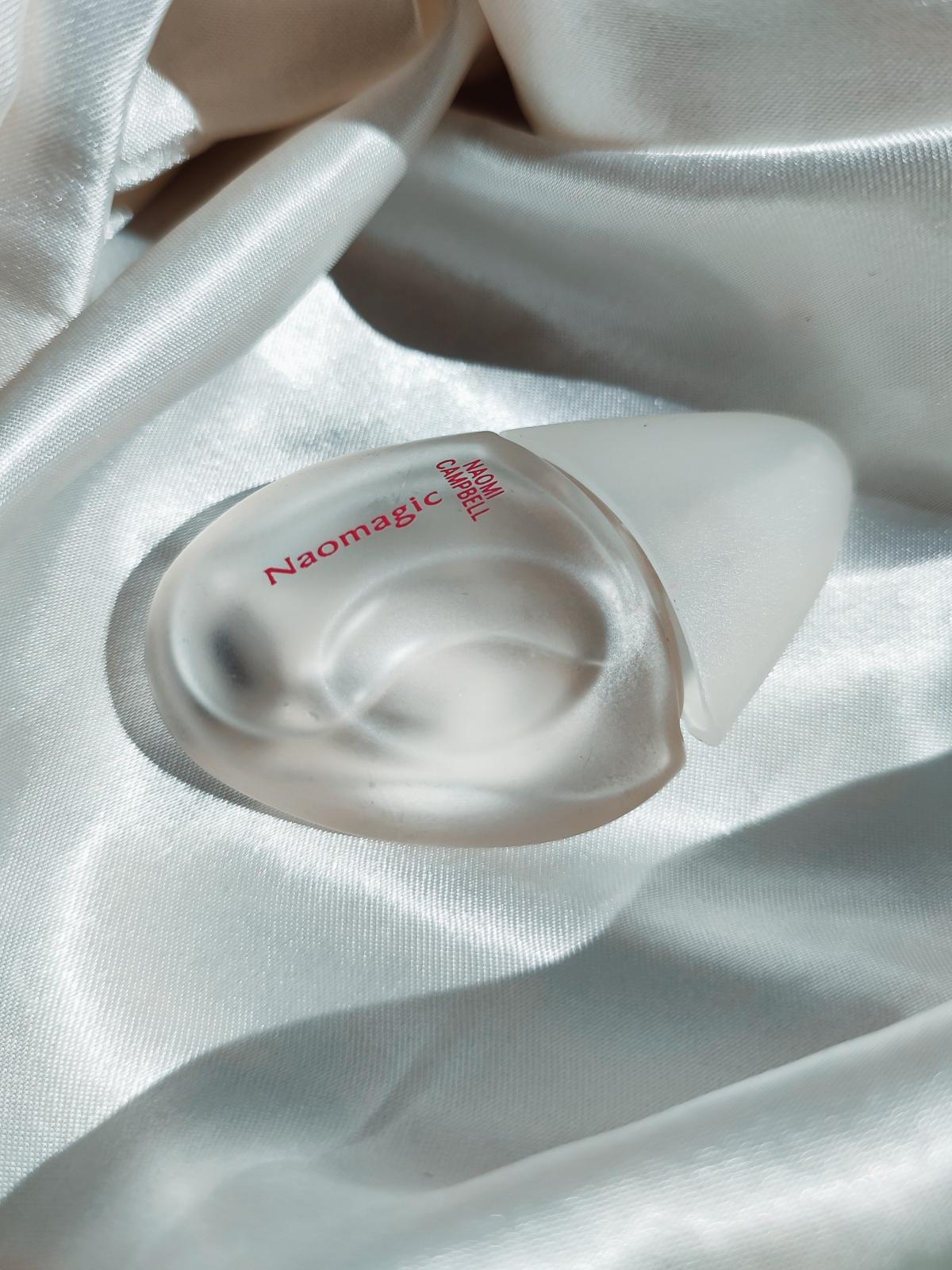 Naomagic Naomi Campbell аромат — аромат для женщин 2000