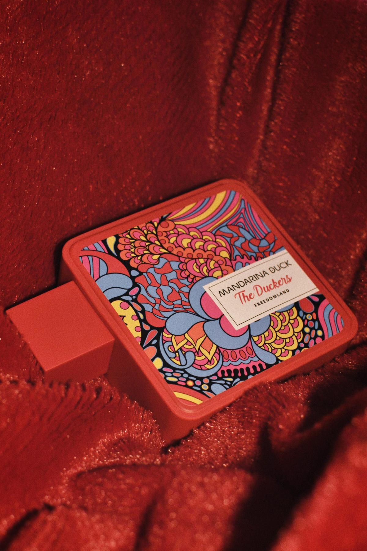 Freedomland Mandarina Duck perfume - a fragrância Compartilhável 2020
