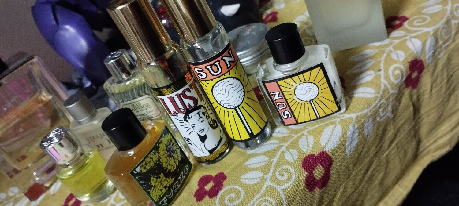 Sun Lush fragancia - una fragancia para Hombres y Mujeres 2013