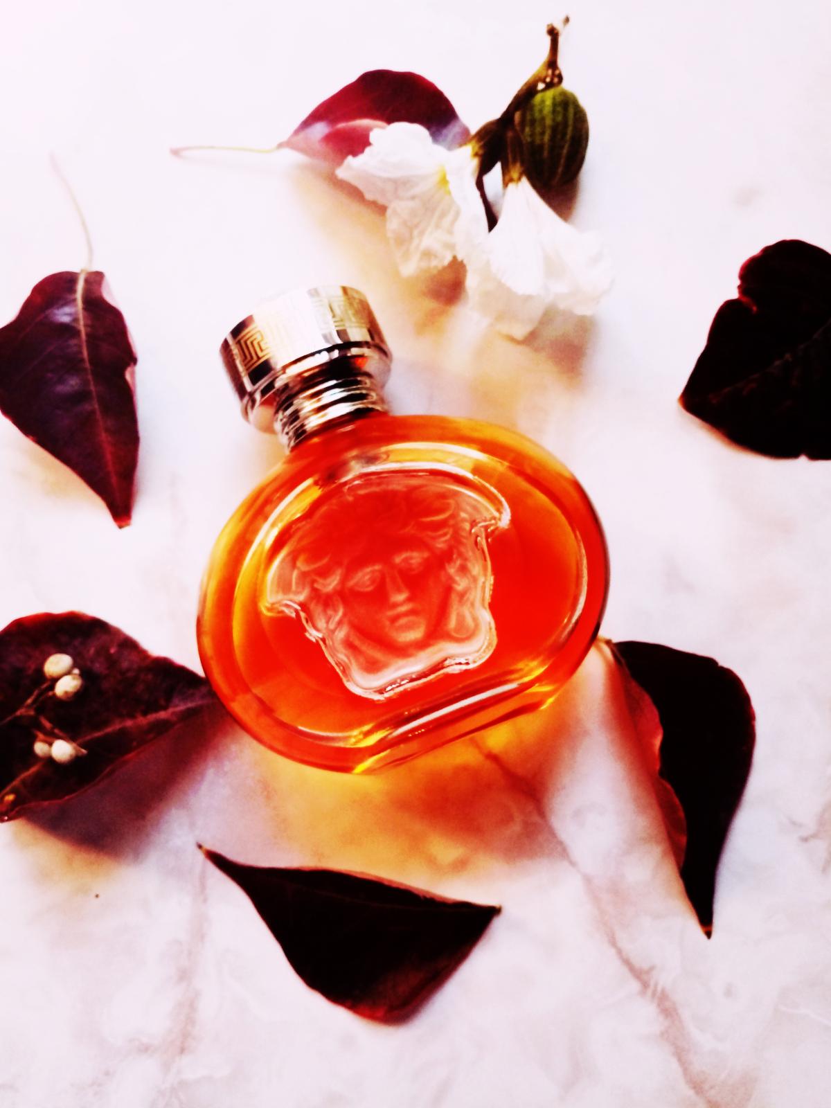 Blonde Versace parfum - un parfum de dama 1995