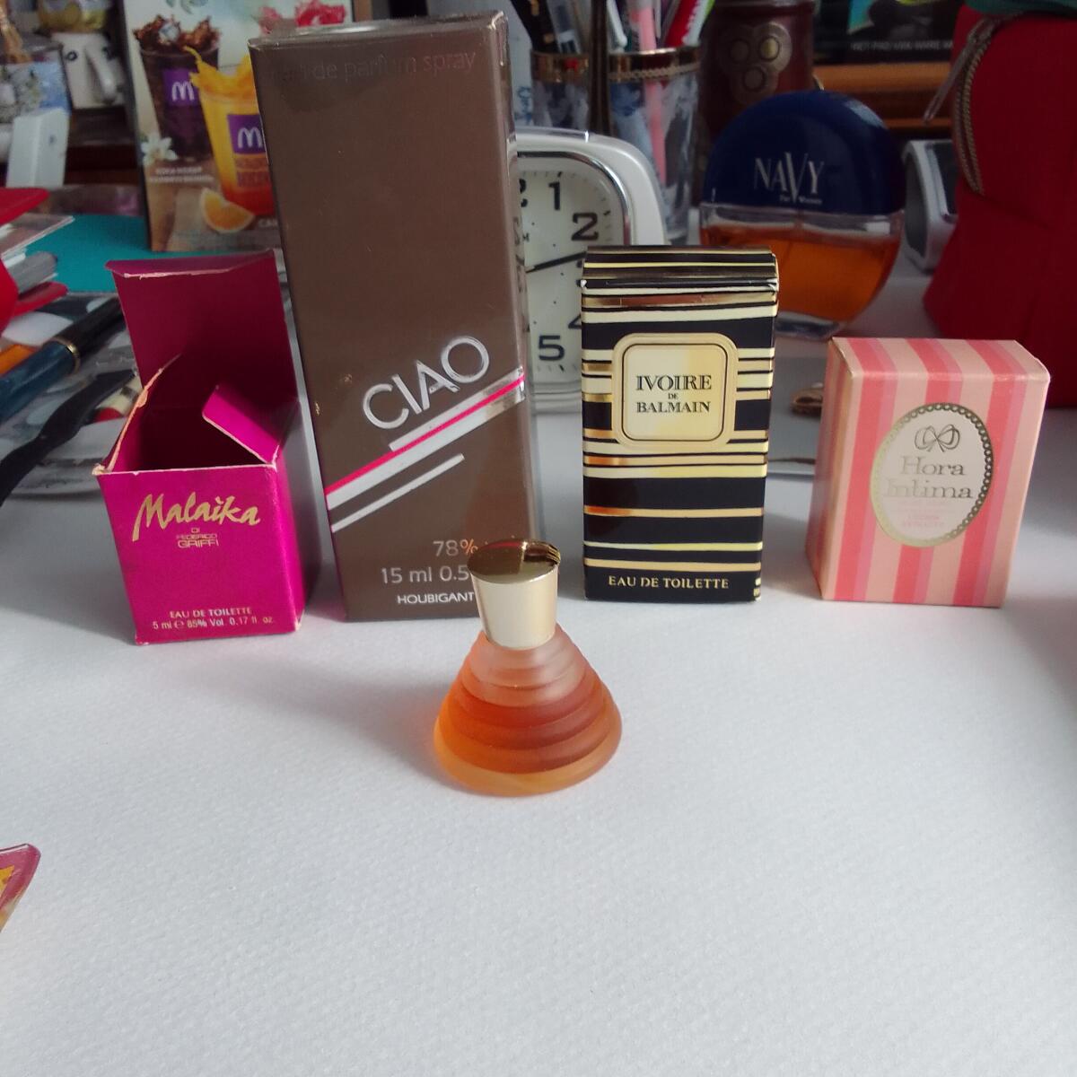 Hora Íntima Julie Burk Perfumes perfume - a fragrância Feminino 1987