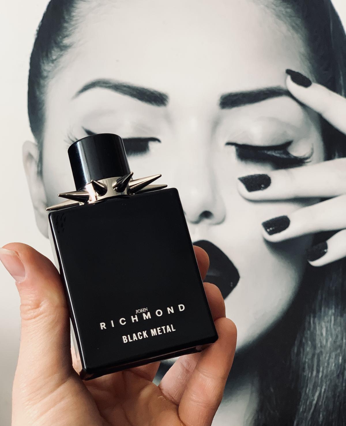 Black Metal John Richmond Parfum - ein es Parfum für Frauen 2021