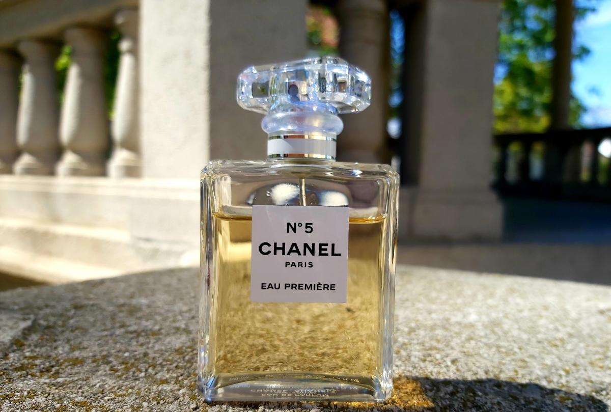 Chanel No 5 Eau Premiere (2015) Chanel perfume - a fragrância Feminino 2015