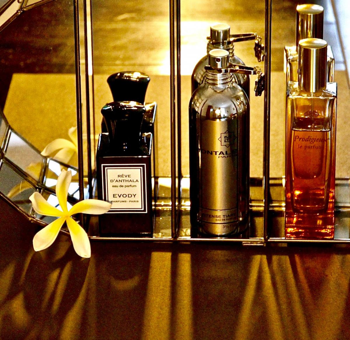 Intense Tiare Montale fragancia - una fragancia para Hombres y Mujeres 2005