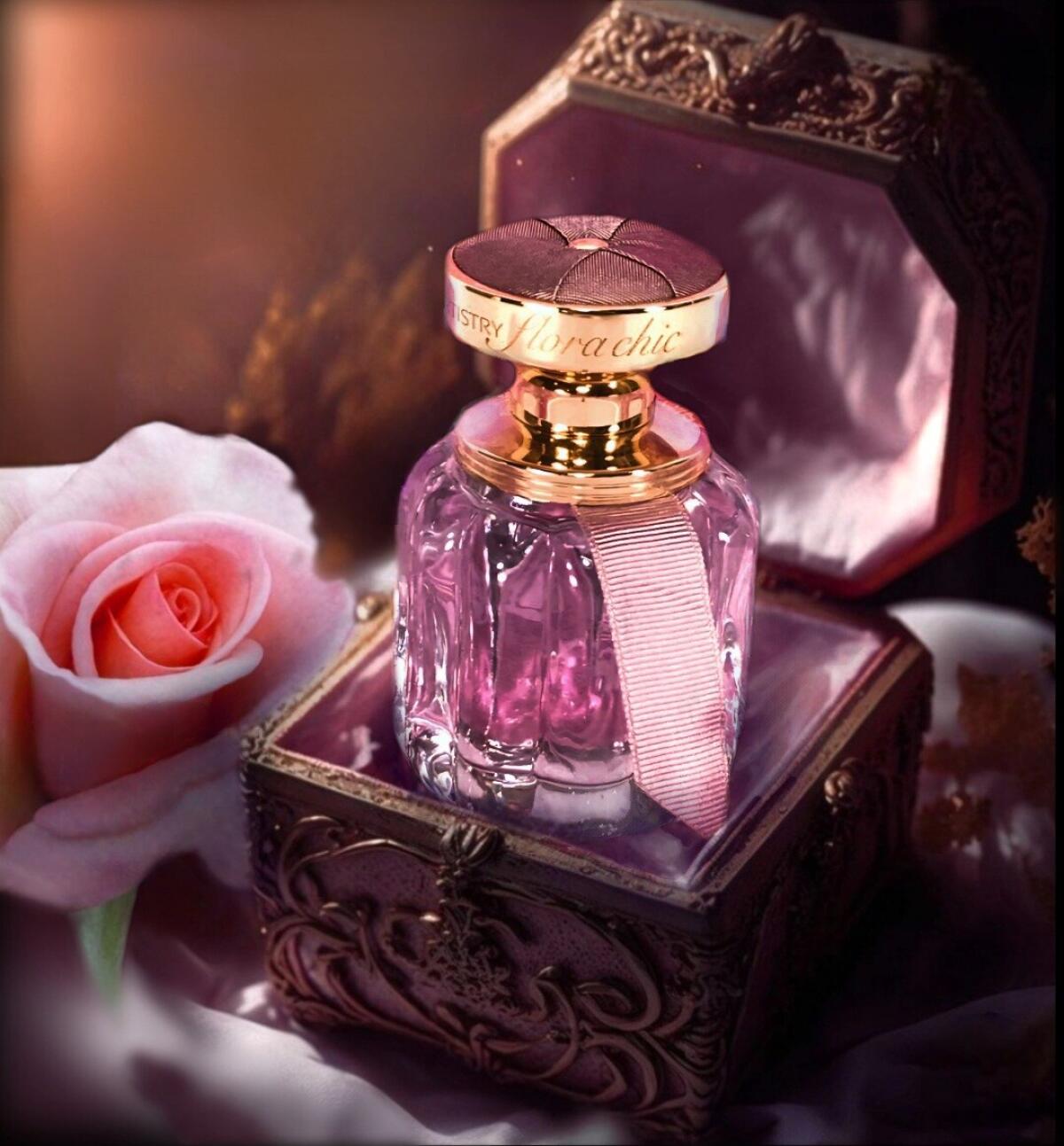 Flora Chic Artistry parfum - un parfum pour femme 2016