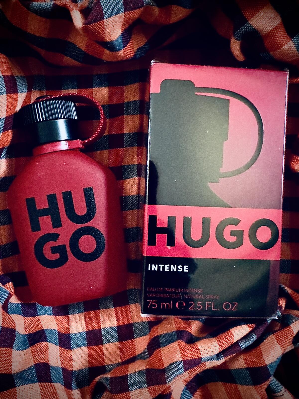 Hugo Intense Hugo Boss Colonia - una nuevo fragancia para Hombres 2023