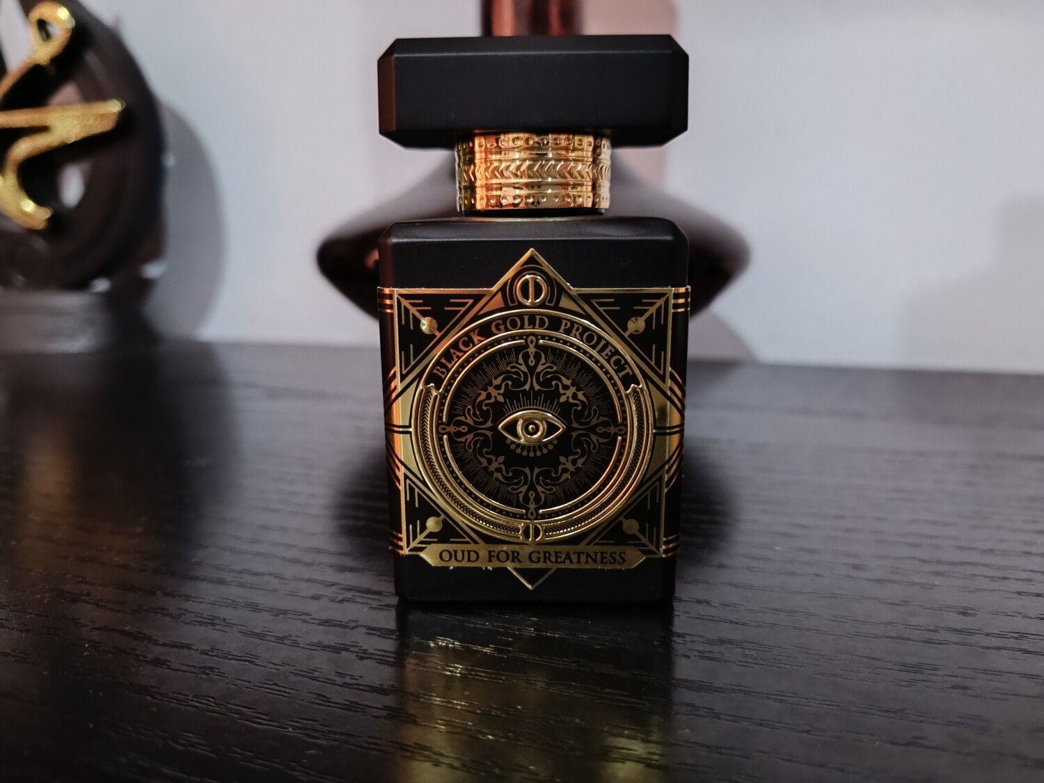 Oud for Greatness Initio Parfums Prives - una fragranza unisex 2018