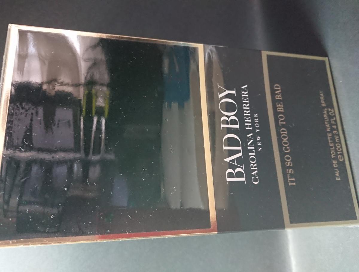 Bad Boy Carolina Herrera Colônia - a fragrância Masculino 2019