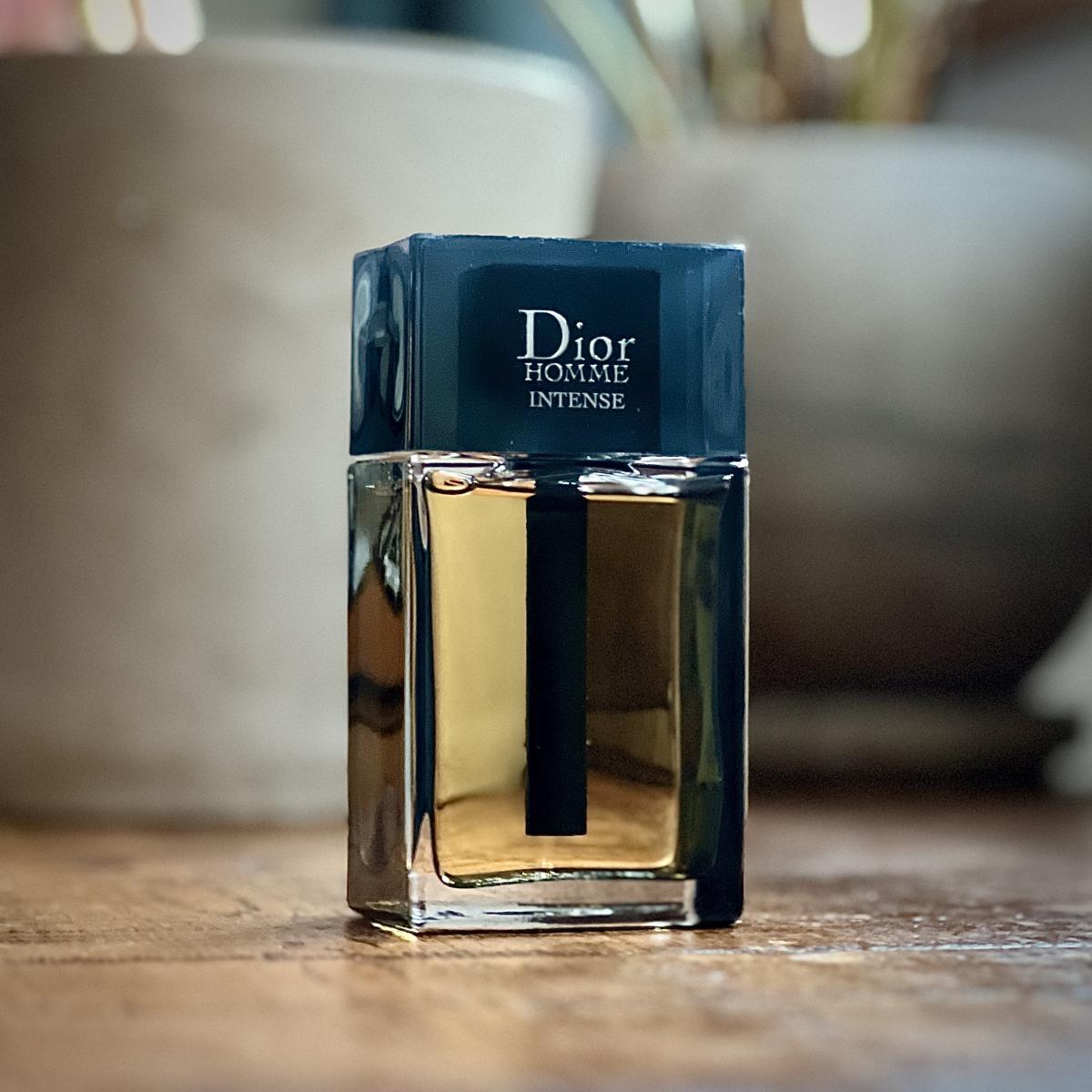 Dior Homme Intense 2011 Dior colonie - un parfum de barbati 2011
