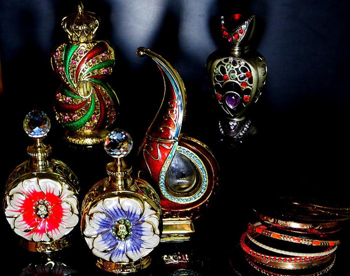 Layali Rouge Swiss Arabian fragancia - una fragancia para Mujeres