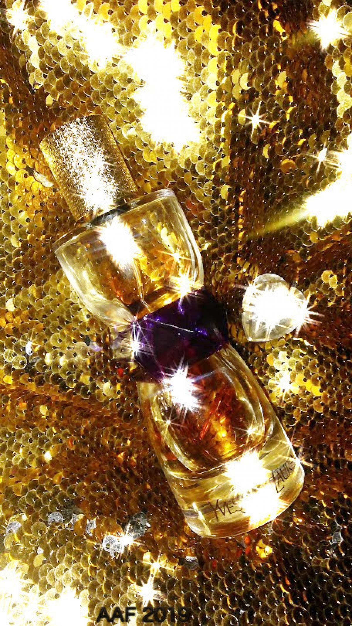 Manifesto Yves Saint Laurent fragancia - una fragancia para Mujeres 2012