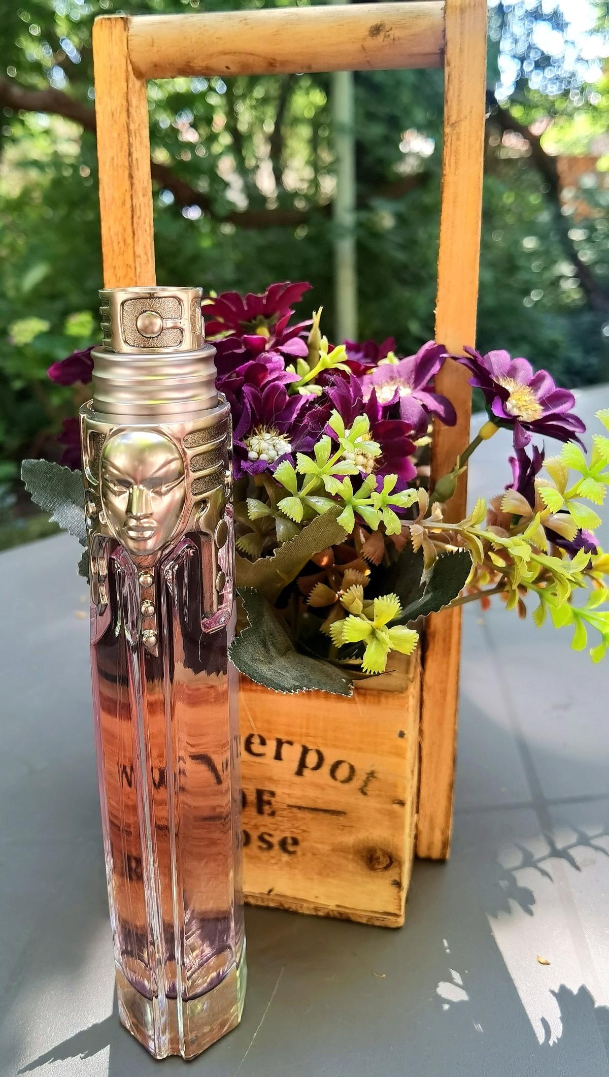 Womanity Mugler parfum - een geur voor dames 2010