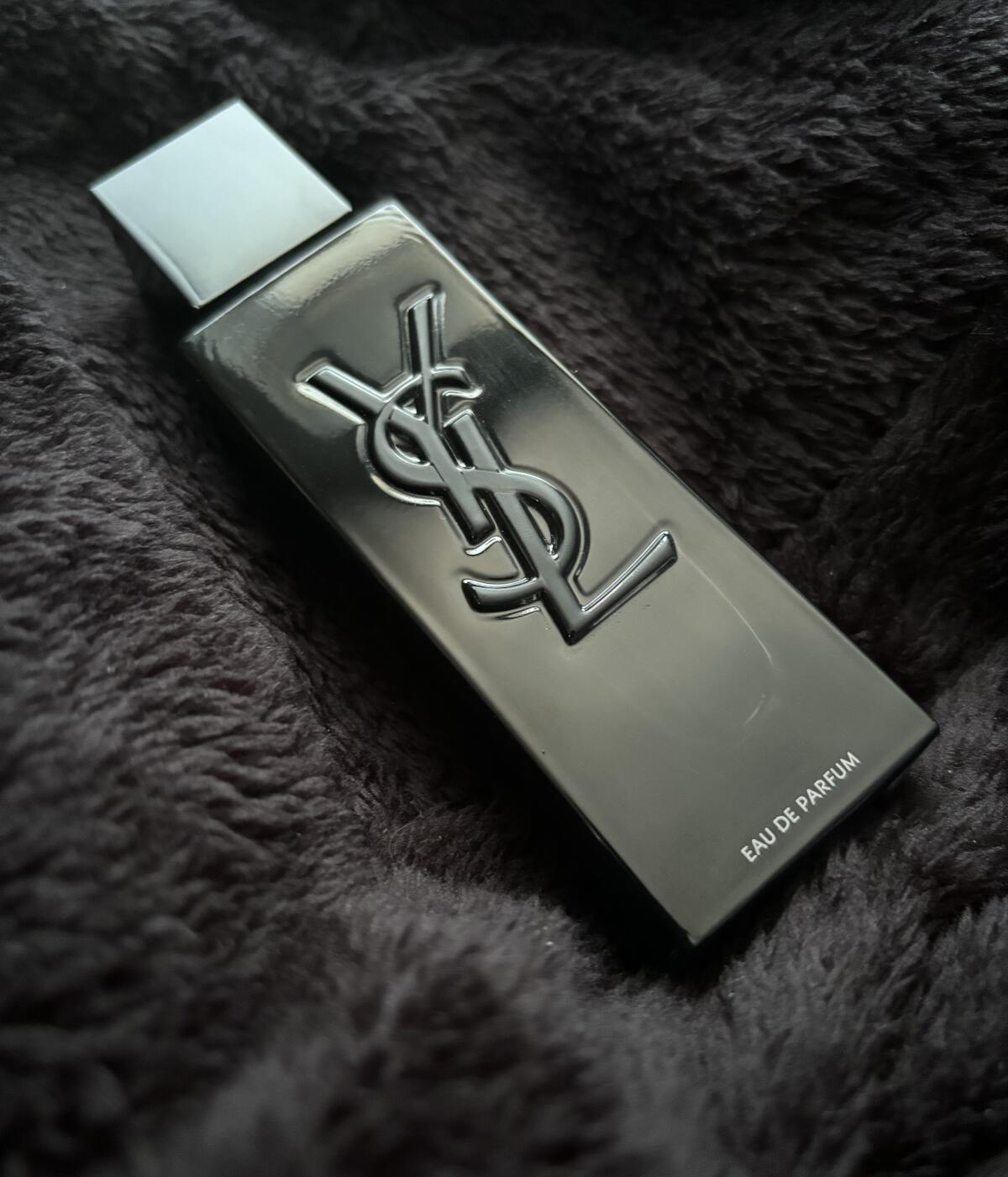 MYSLF Eau de Parfum Yves Saint Laurent Colonia - una nuevo fragancia para Hombres 2023