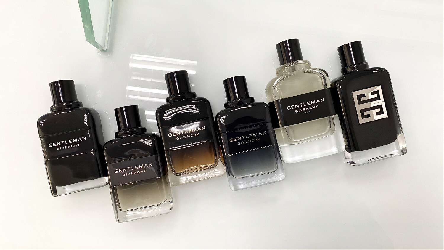 Gentleman Society Givenchy Colonia - una nuevo fragancia para Hombres 2023