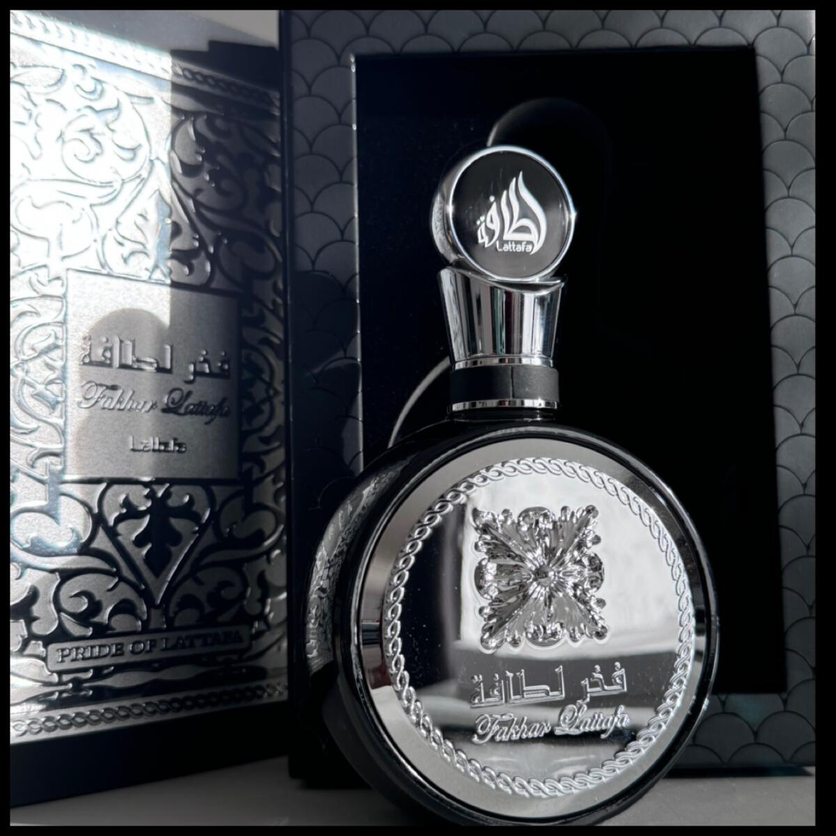 Fakhar Black Lattafa Perfumes Colônia - a novo fragrância Masculino 2022