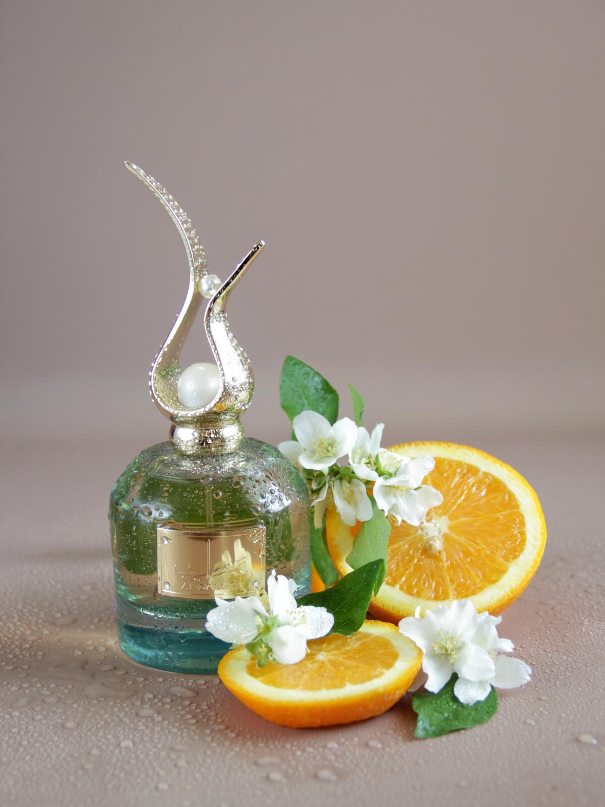 Al Andaleeb Asdaaf fragancia - una fragancia para Hombres y Mujeres