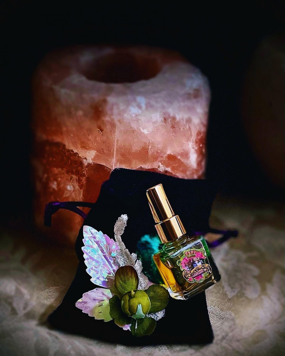 Luminous Lemurs Velvet & Sweet Pea’s Purrfumery perfume - a fragrância ...