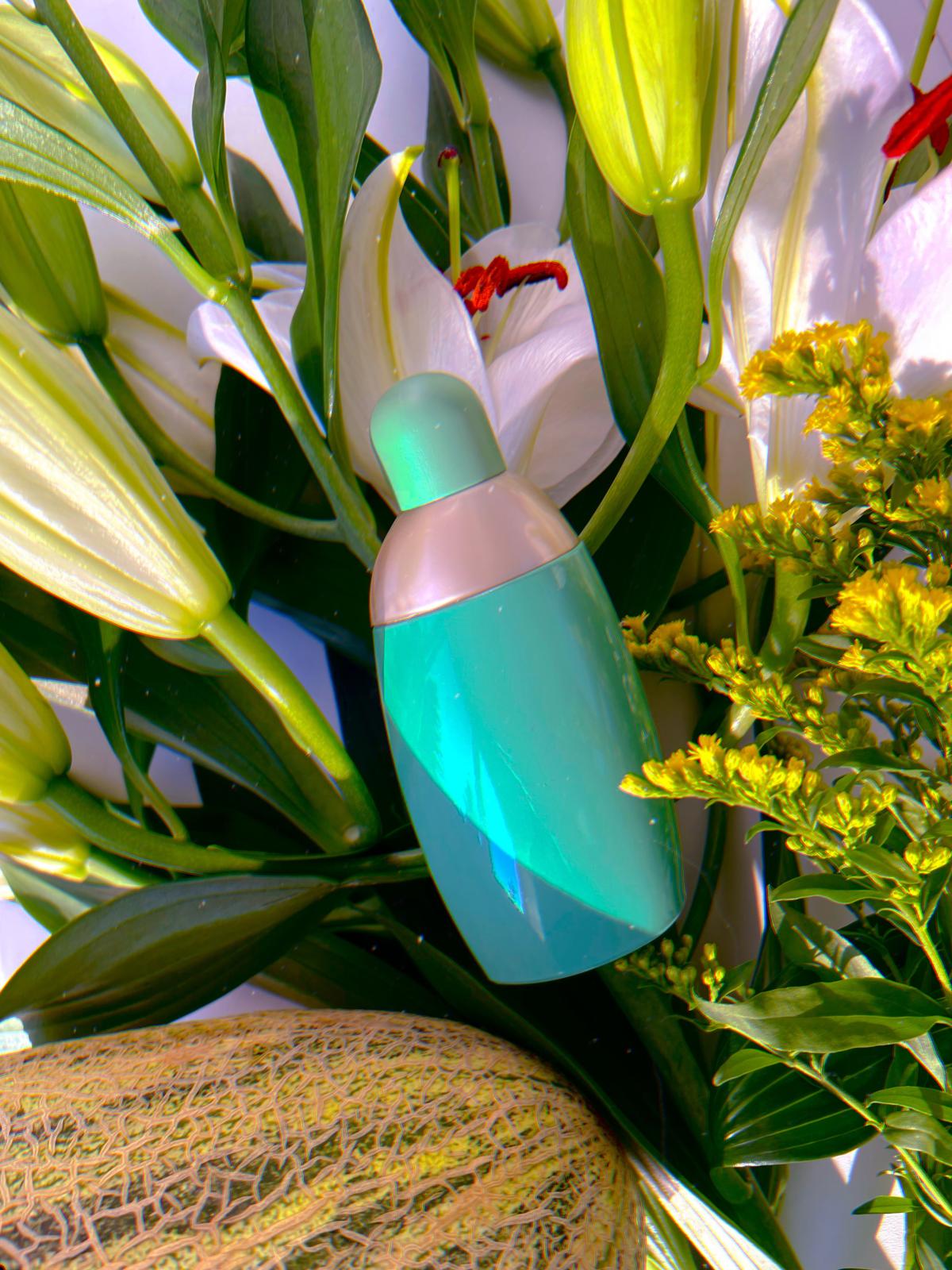 Eden Cacharel perfume - a fragrância Feminino 1994