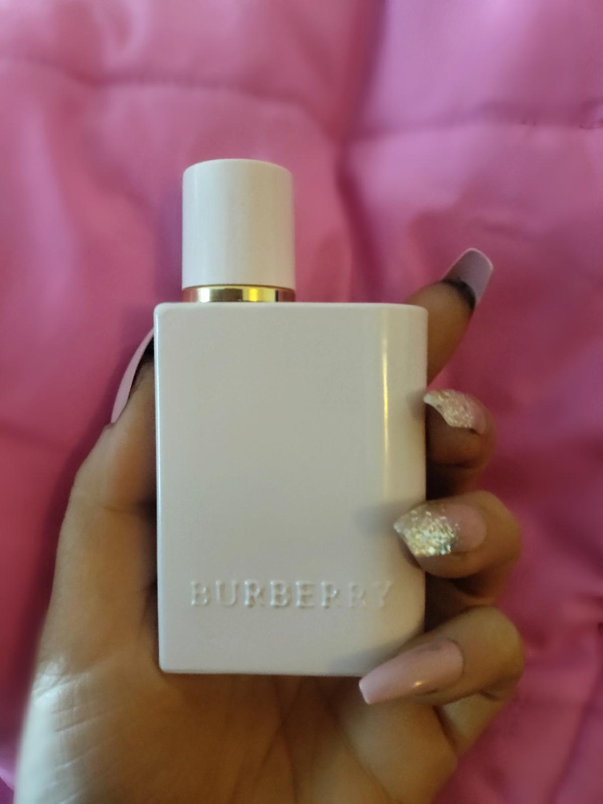 Burberry Her Elixir de Parfum Burberry - una novità fragranza da donna 2022