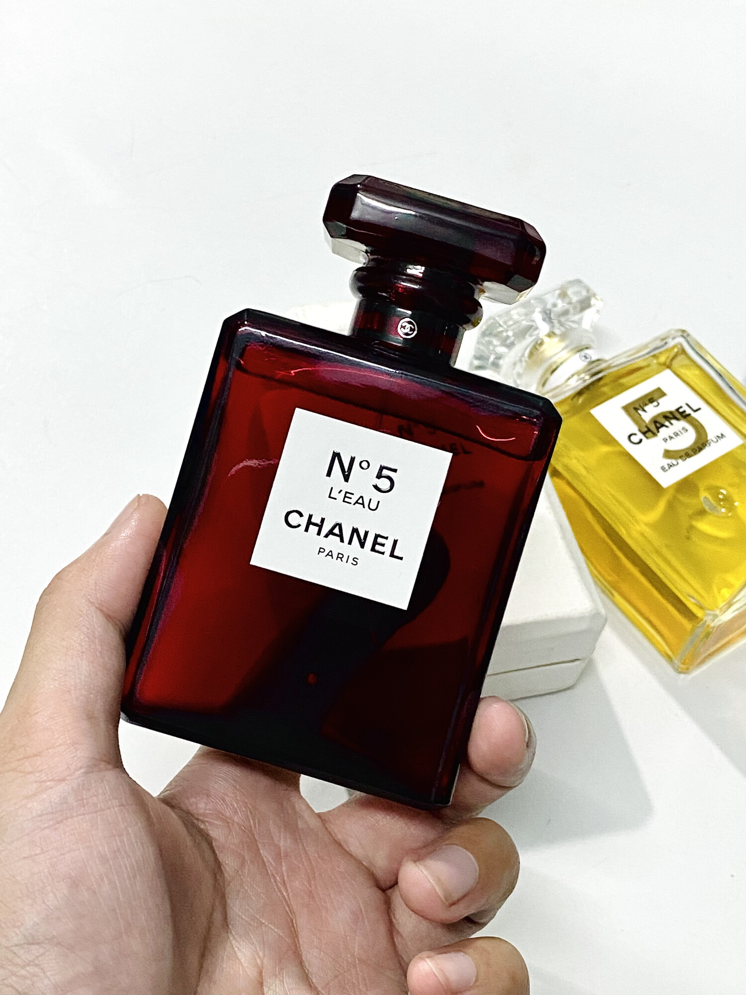Chanel No 5 L'Eau Red Edition Chanel - una fragranza da donna 2018