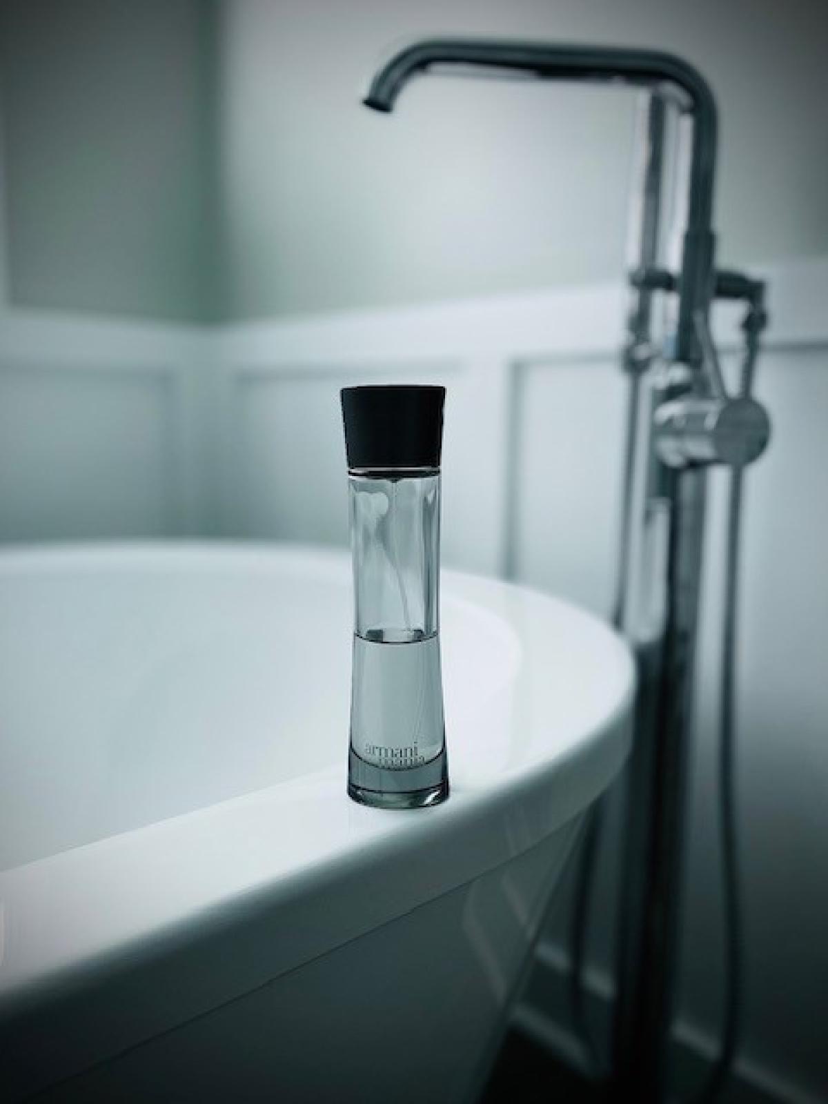 Armani Mania Giorgio Armani Colonia - una fragancia para Hombres 2002